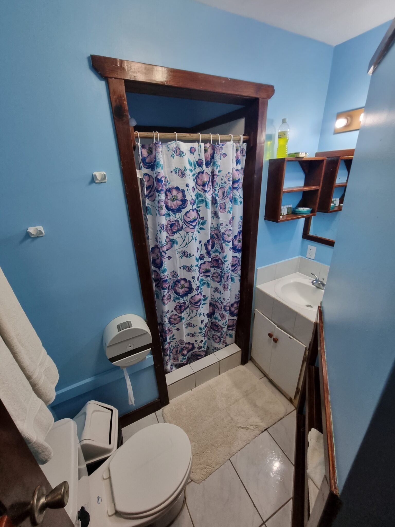 #7 & #8 (The Diving Rooms w/Queen + Twin – Quad Building; Ground Floor ...